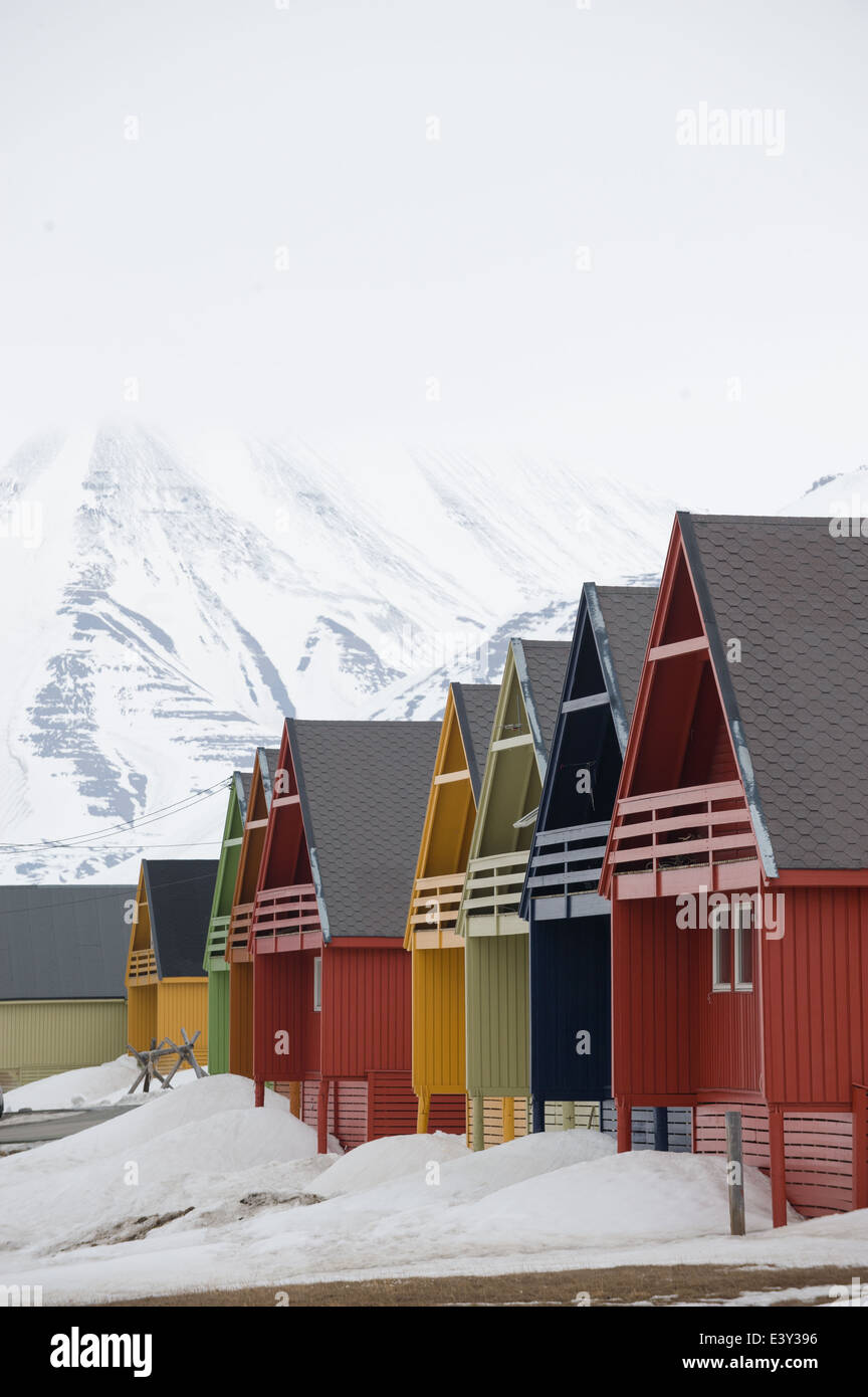 Coloured wooden houses hi-res stock photography and images - Alamy