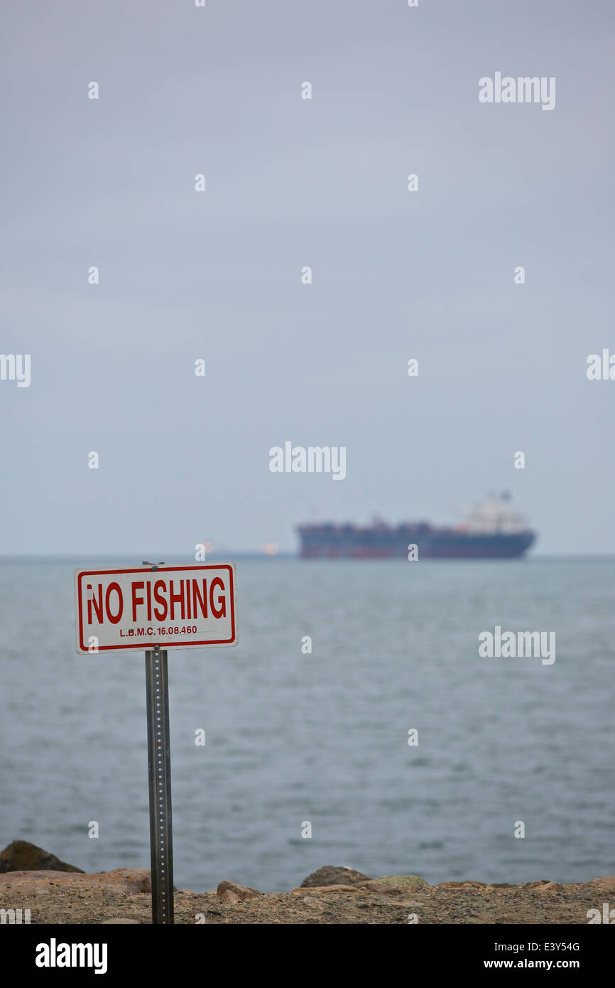 Usa no fishing sign hi-res stock photography and images - Alamy