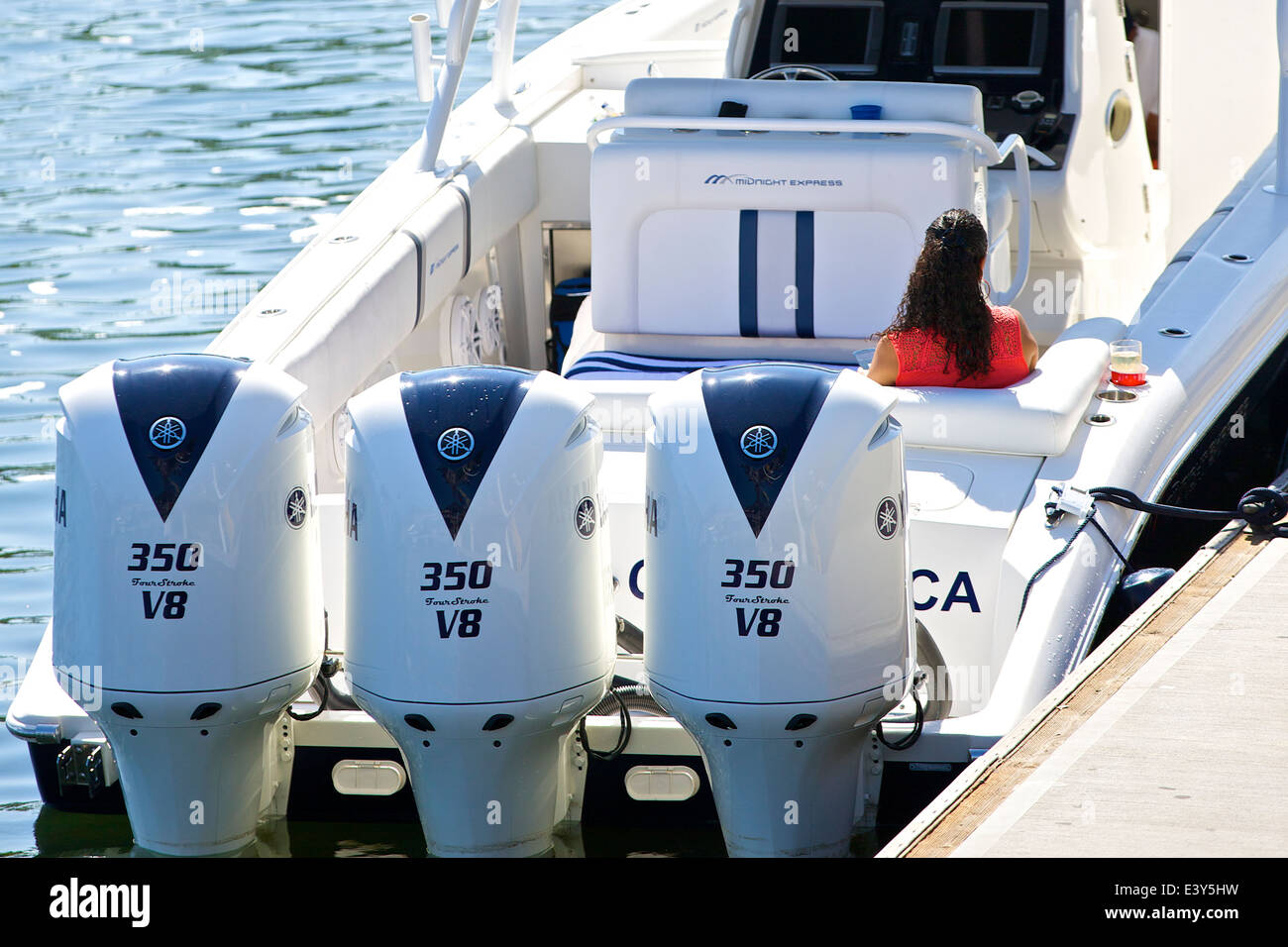 Yamaha v8 outboard motor hi-res stock photography and images - Alamy