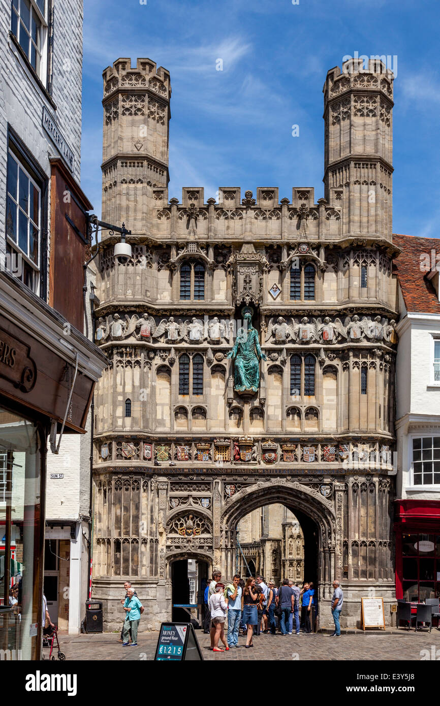 Canterbury cathedral exterior hi-res stock photography and images - Alamy