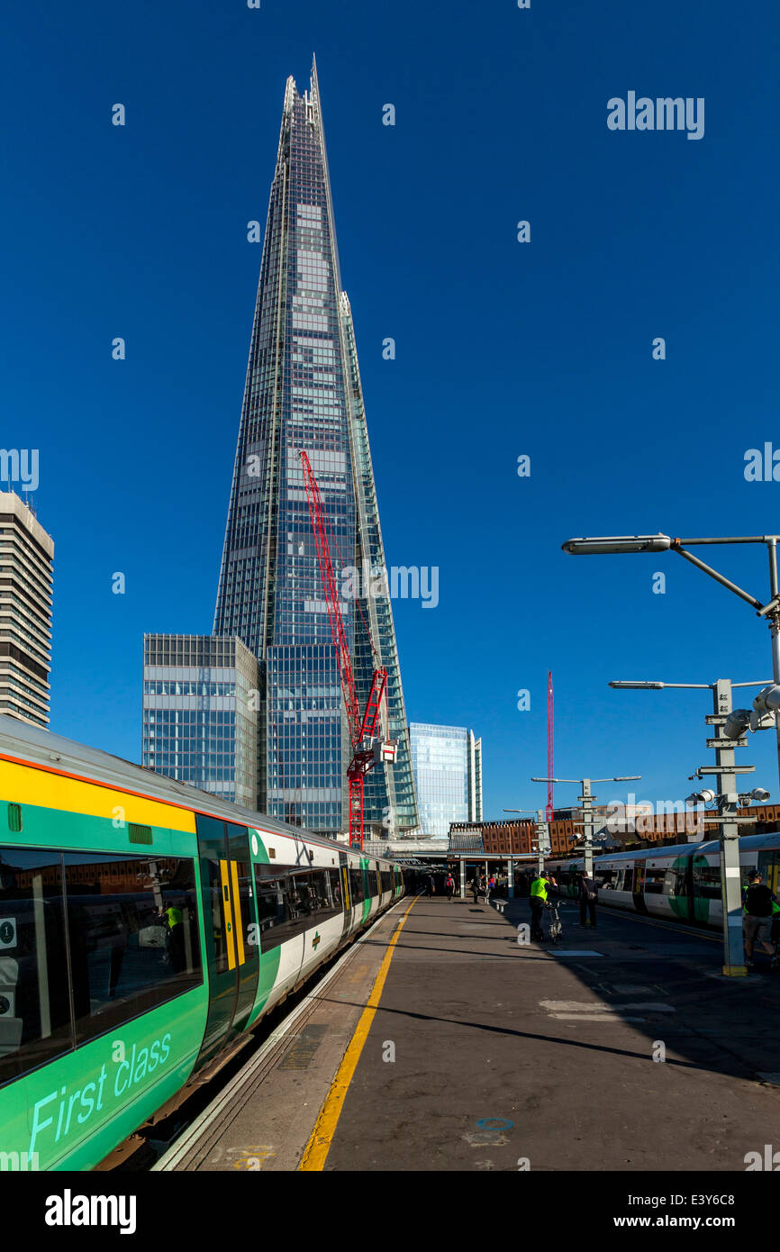 English trains stations hi-res stock photography and images - Alamy