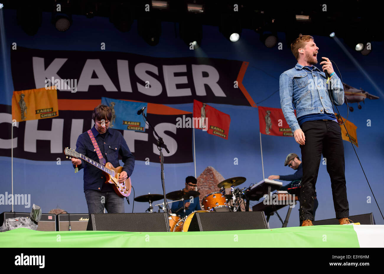 Ricky Wilson from the Kaiser Chiefs performs at Glastonbury music ...