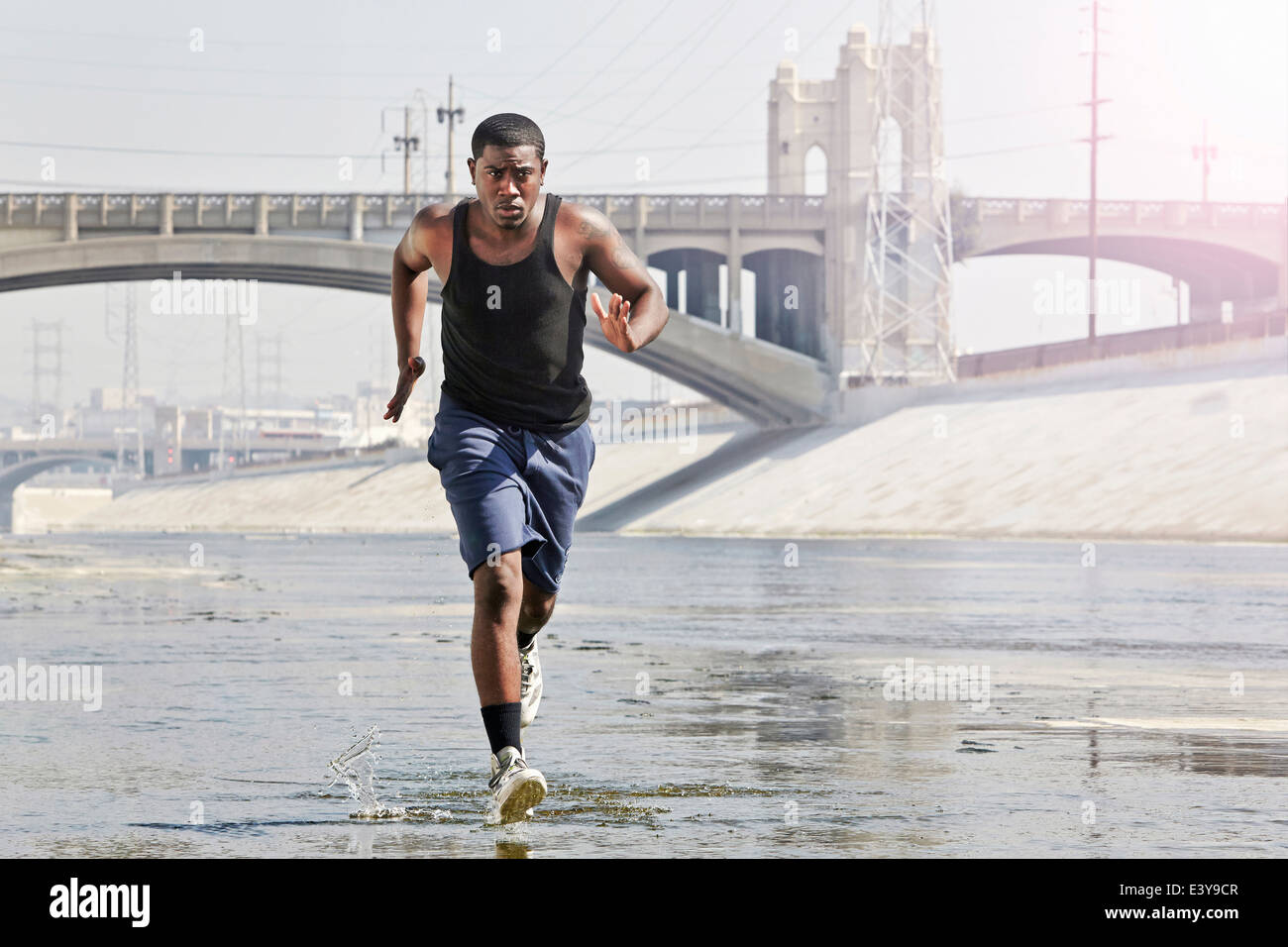 Well Built Man High Resolution Stock Photography and Images - Alamy