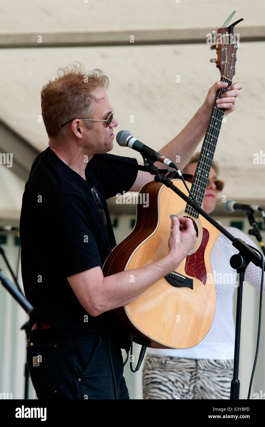 Andy Wickett and World Service band at Leamington Peace Festival Stock ...