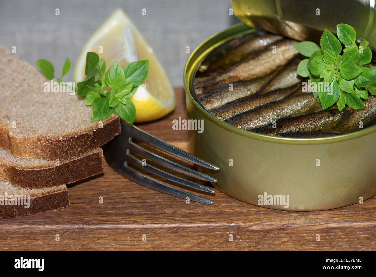 Coarse rye bread hi-res stock photography and images - Alamy