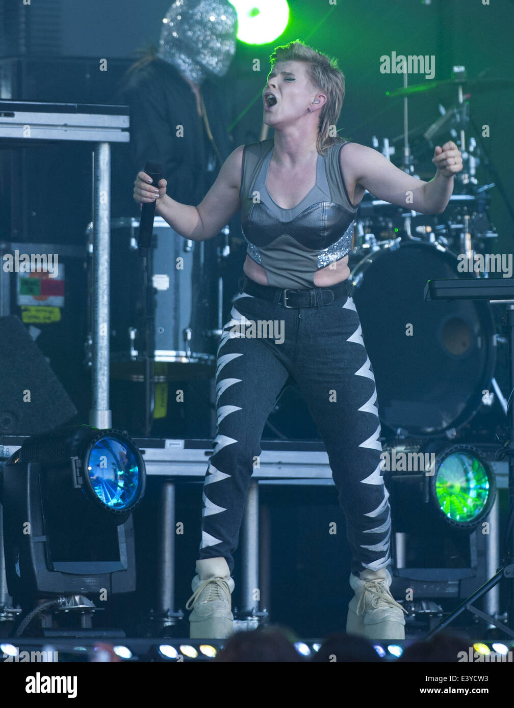 Modern mullet hi-res stock photography and images - Alamy