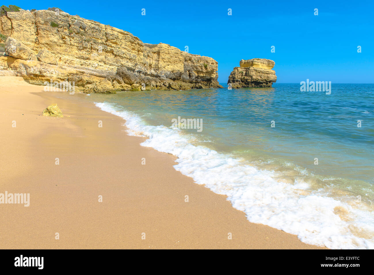 Albufeira portugal hi-res stock photography and images - Alamy