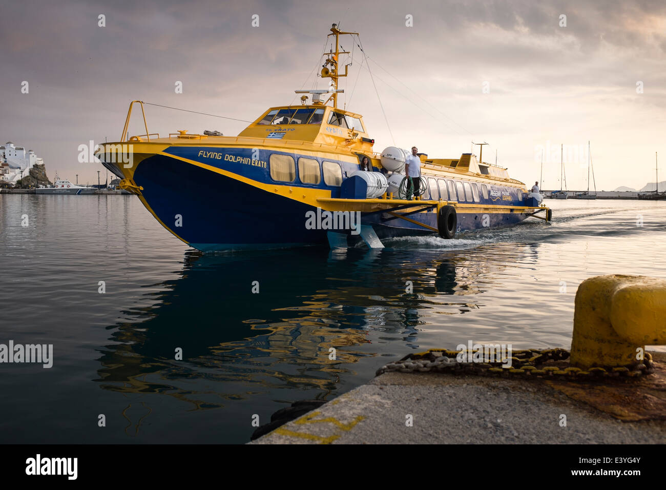 Hydrofoil flying dolphin hi-res stock photography and images - Alamy