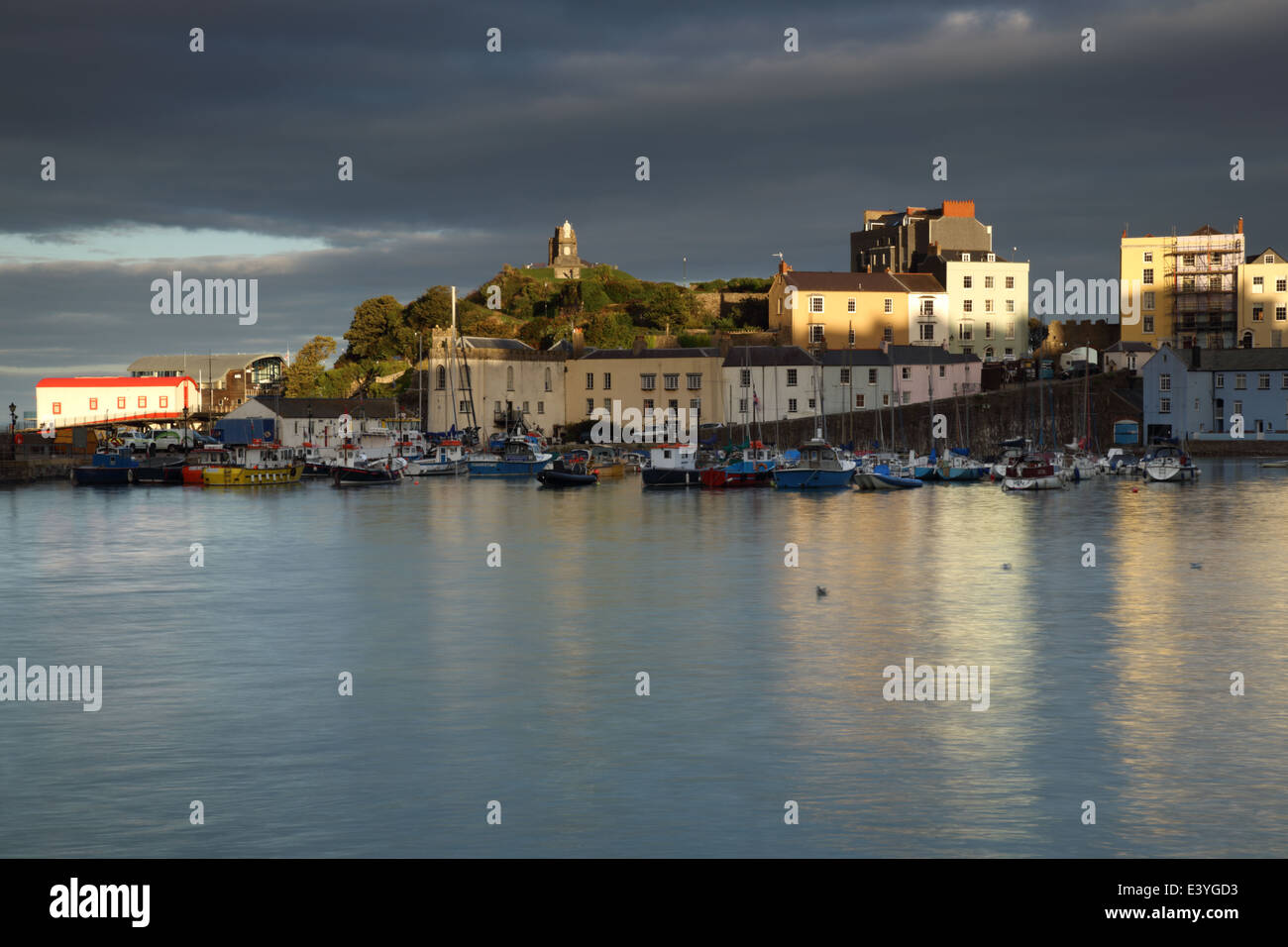 Tenby Harbour at sunset, West Wales, Pembrokeshire, UK Stock Photo - Alamy