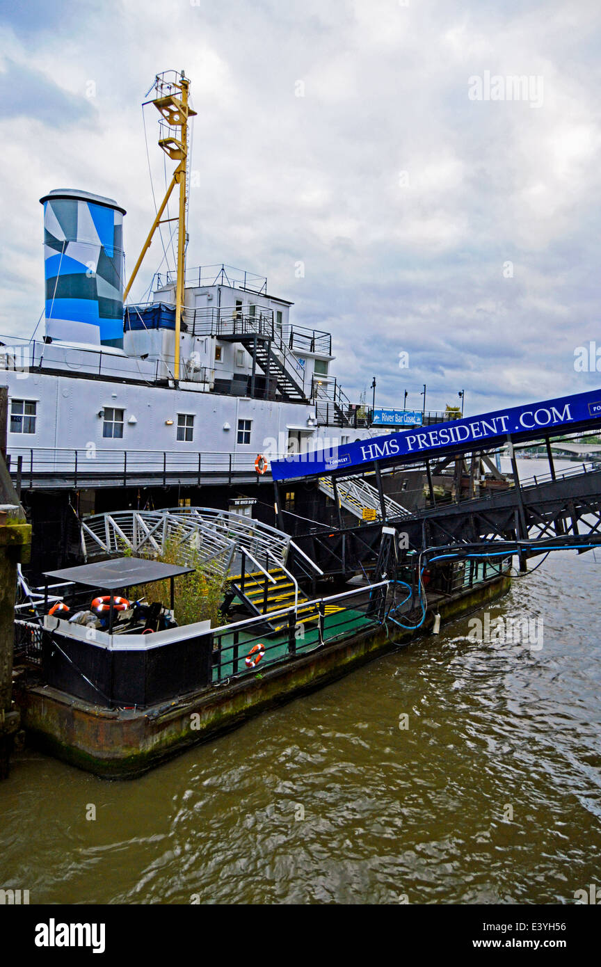 Hms president hi-res stock photography and images - Alamy