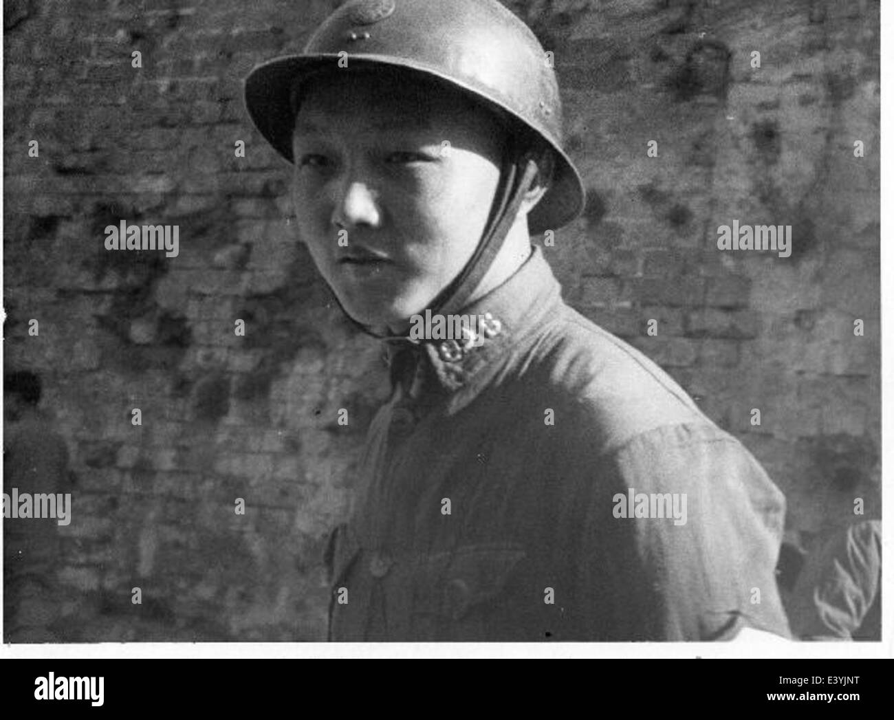 Chinese soldier Black and White Stock Photos & Images - Alamy
