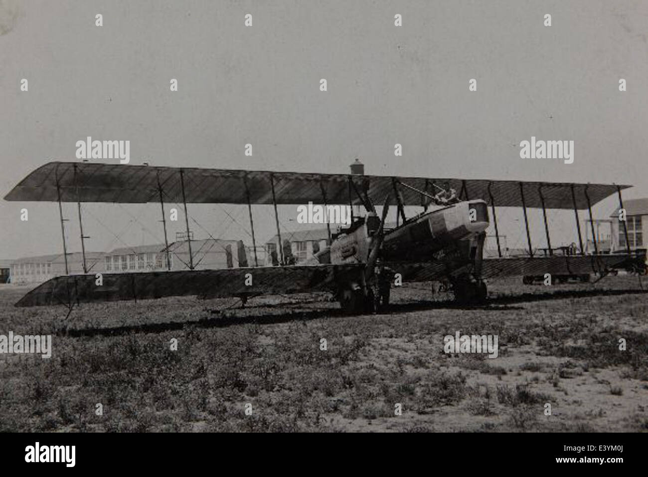 A historical photograph of the Caproni Ca 5, a World War I-era Italian ...
