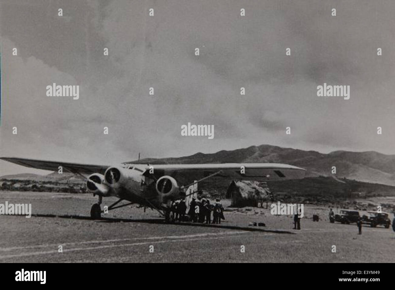 Photograph of the Caproni Ca.133, an Italian aircraft from the 1930s ...