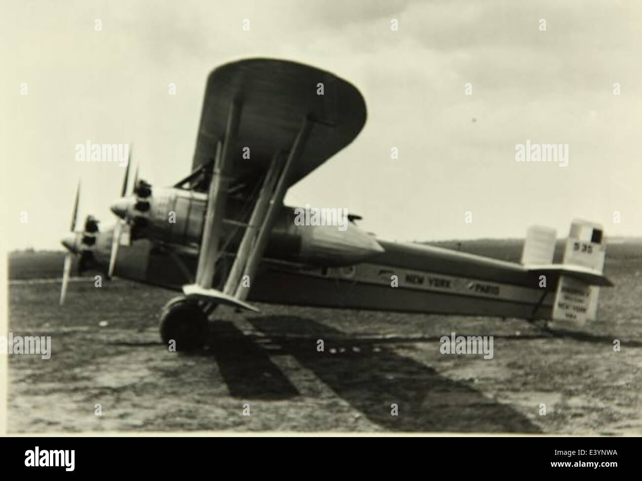 The Sikorsky S-35 is an early biplane aircraft powered by the Gnome ...