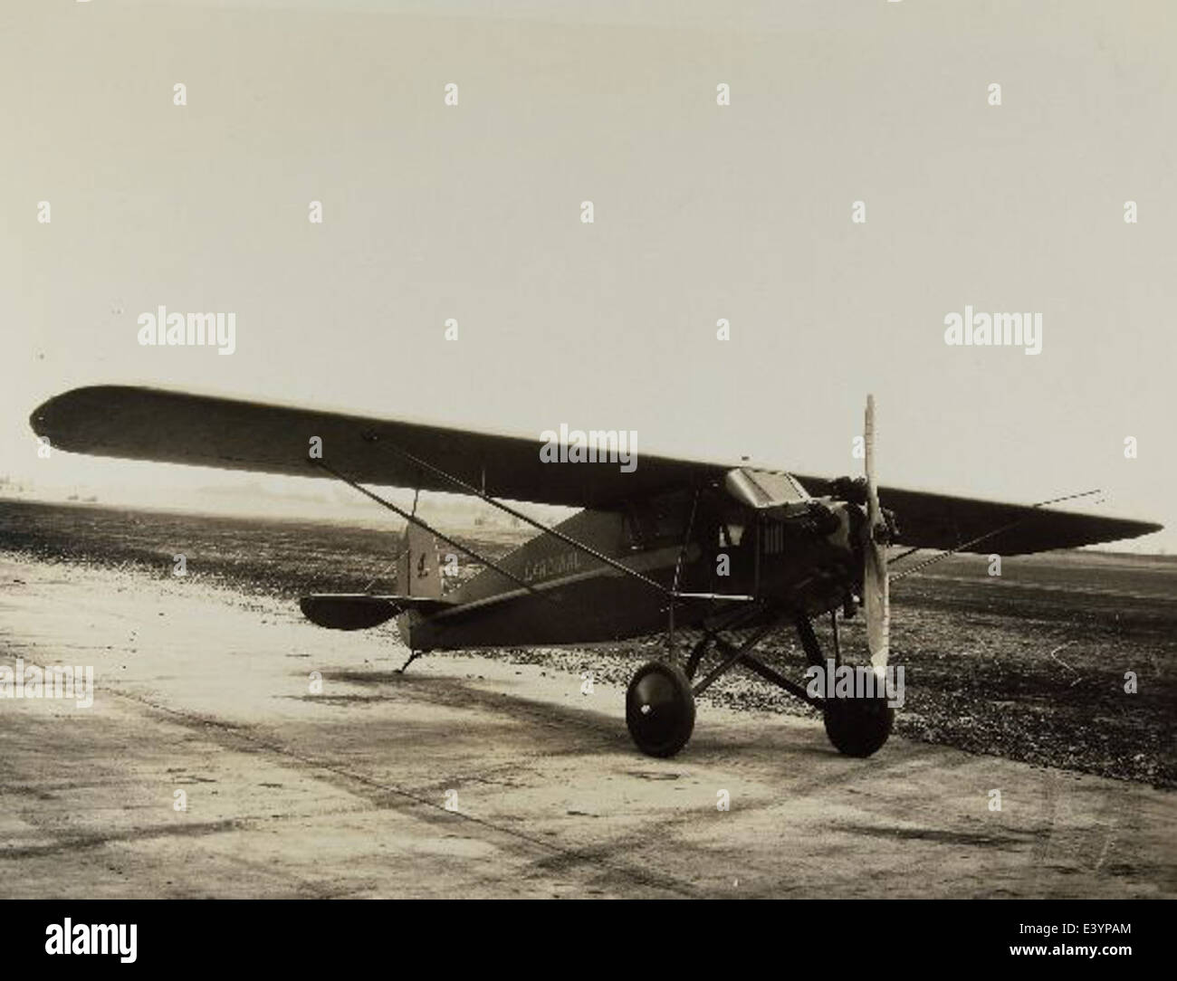 C2 plane hi-res stock photography and images - Alamy