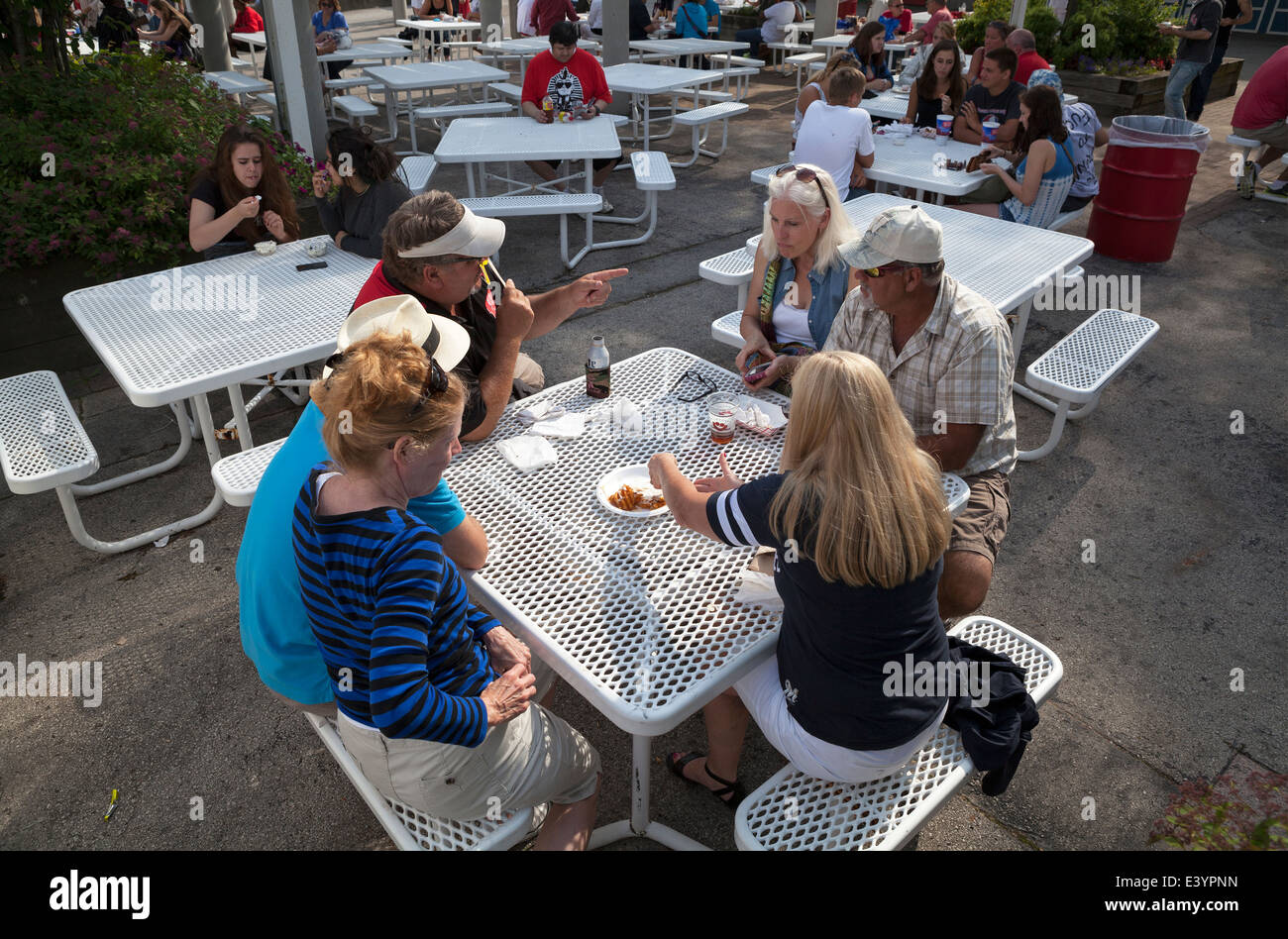 People enjoying Summerfest in Milwaukee, Wisconsin, USA Stock Photo - Alamy