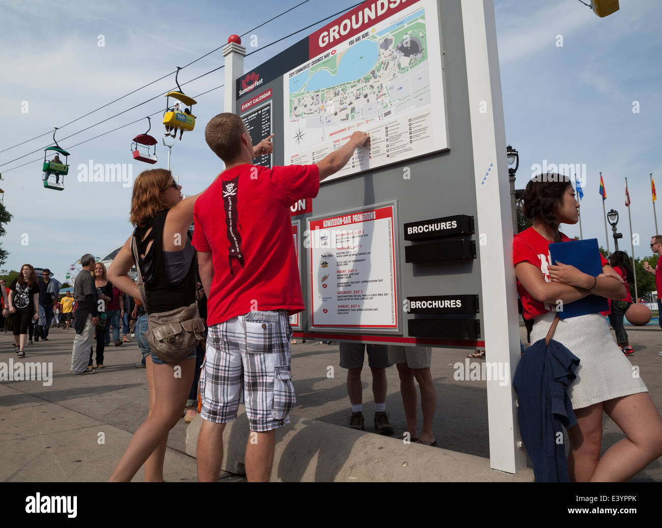 People enjoying Summerfest in Milwaukee, Wisconsin, USA Stock Photo - Alamy
