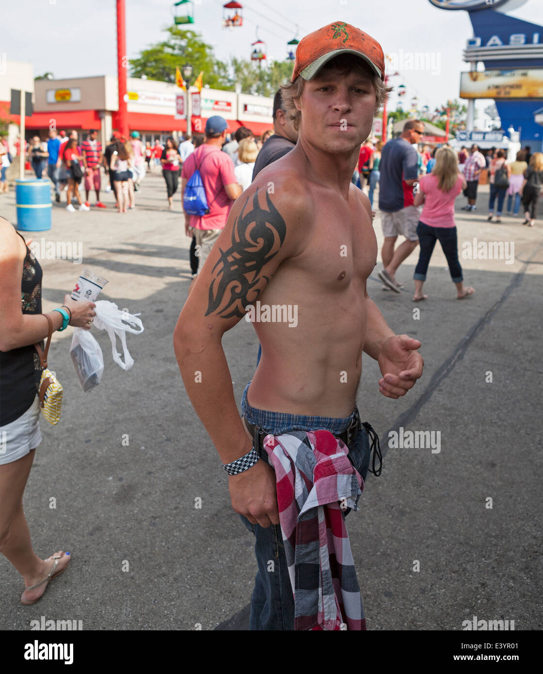People enjoying Summerfest in Milwaukee, Wisconsin, USA Stock Photo - Alamy