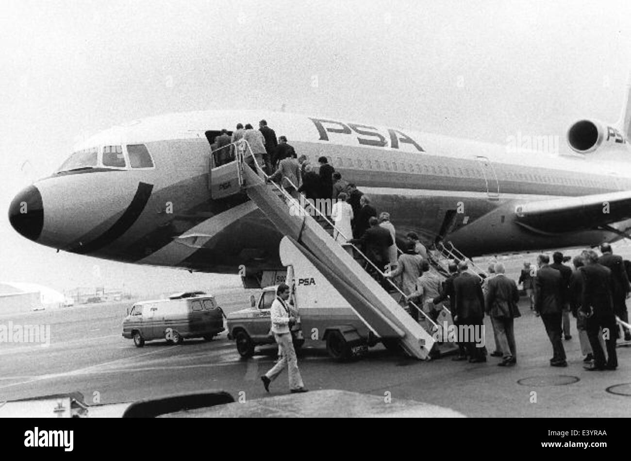 Airline stewardess 1970s hi-res stock photography and images - Alamy