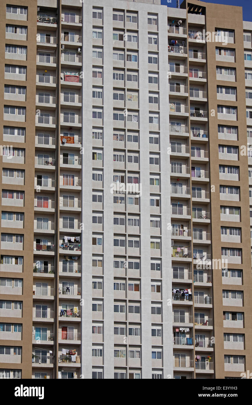 Tall buildings hi-res stock photography and images - Alamy