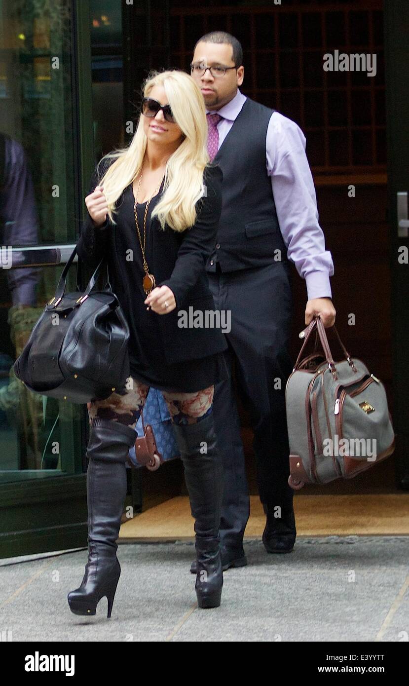 Jessica simpson 2013 hi-res stock photography and images - Alamy