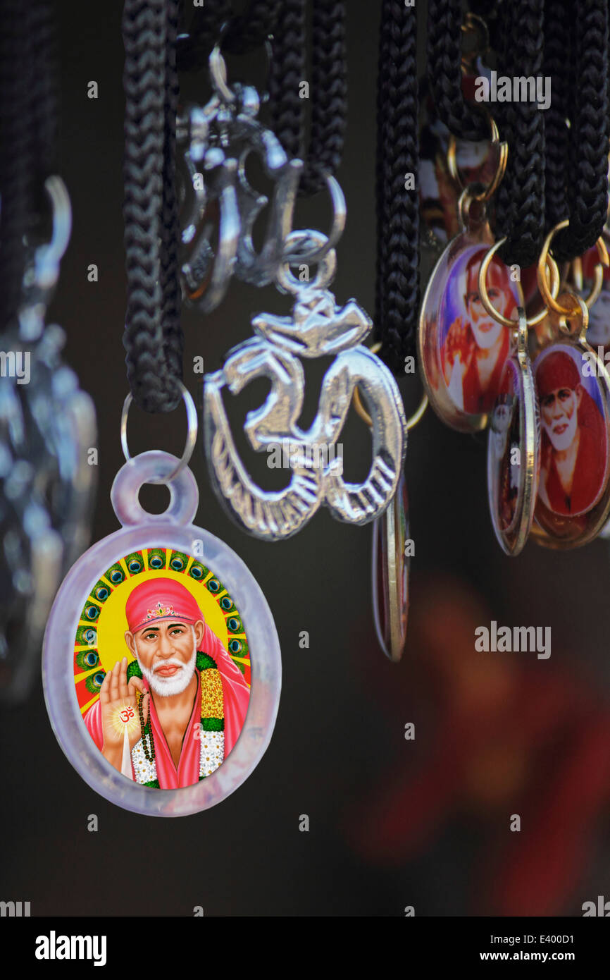 Lockets hi-res stock photography and images - Alamy