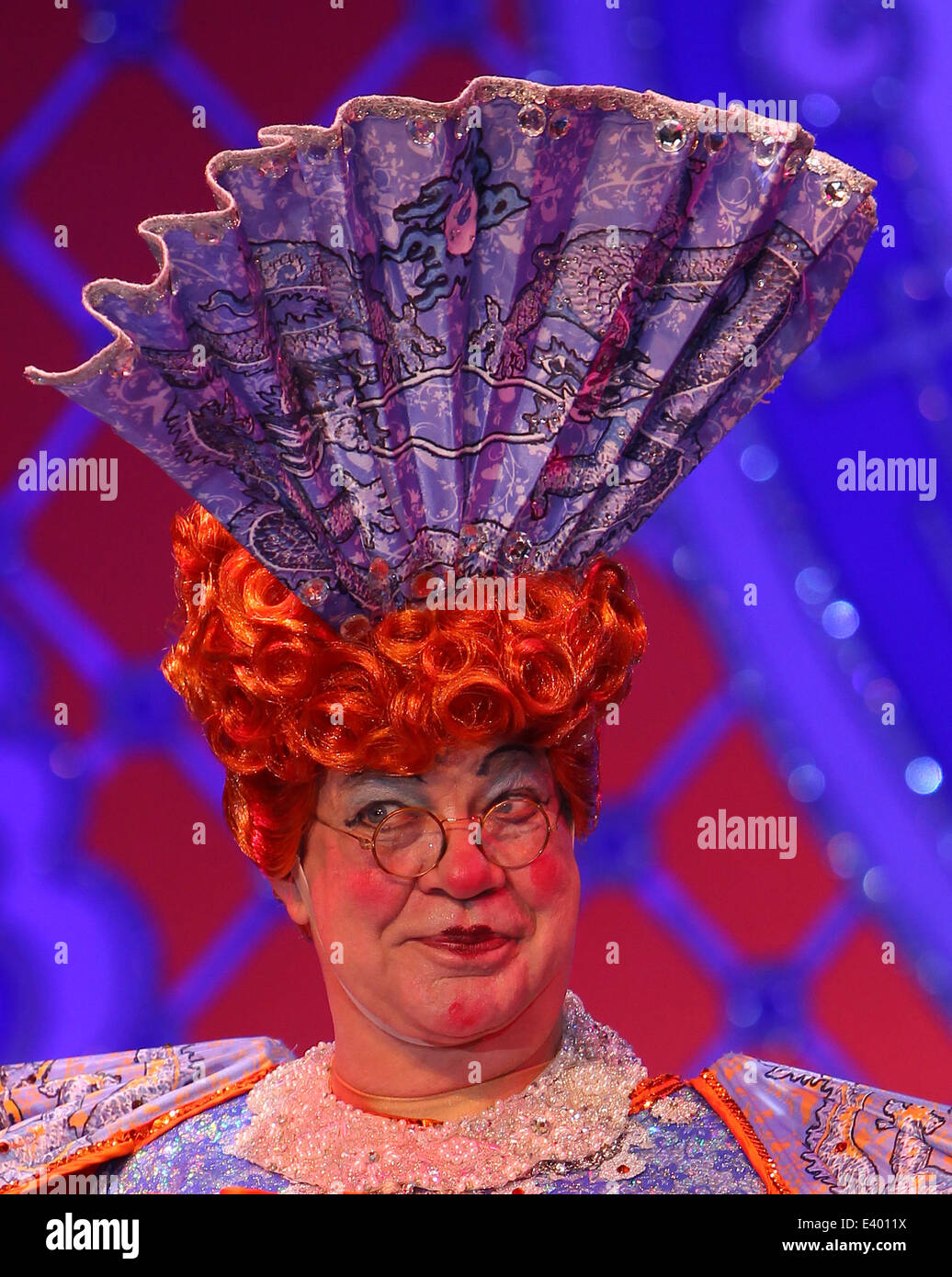 The cast of the New Wimbledon Theatre's 2013 pantomime Aladdin ...