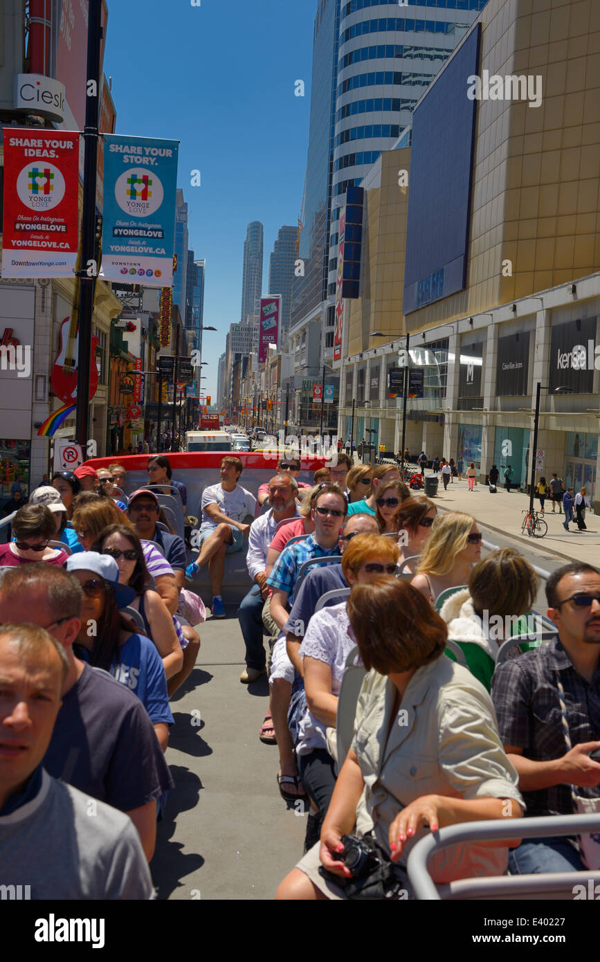 Downtown toronto street hi-res stock photography and images - Alamy