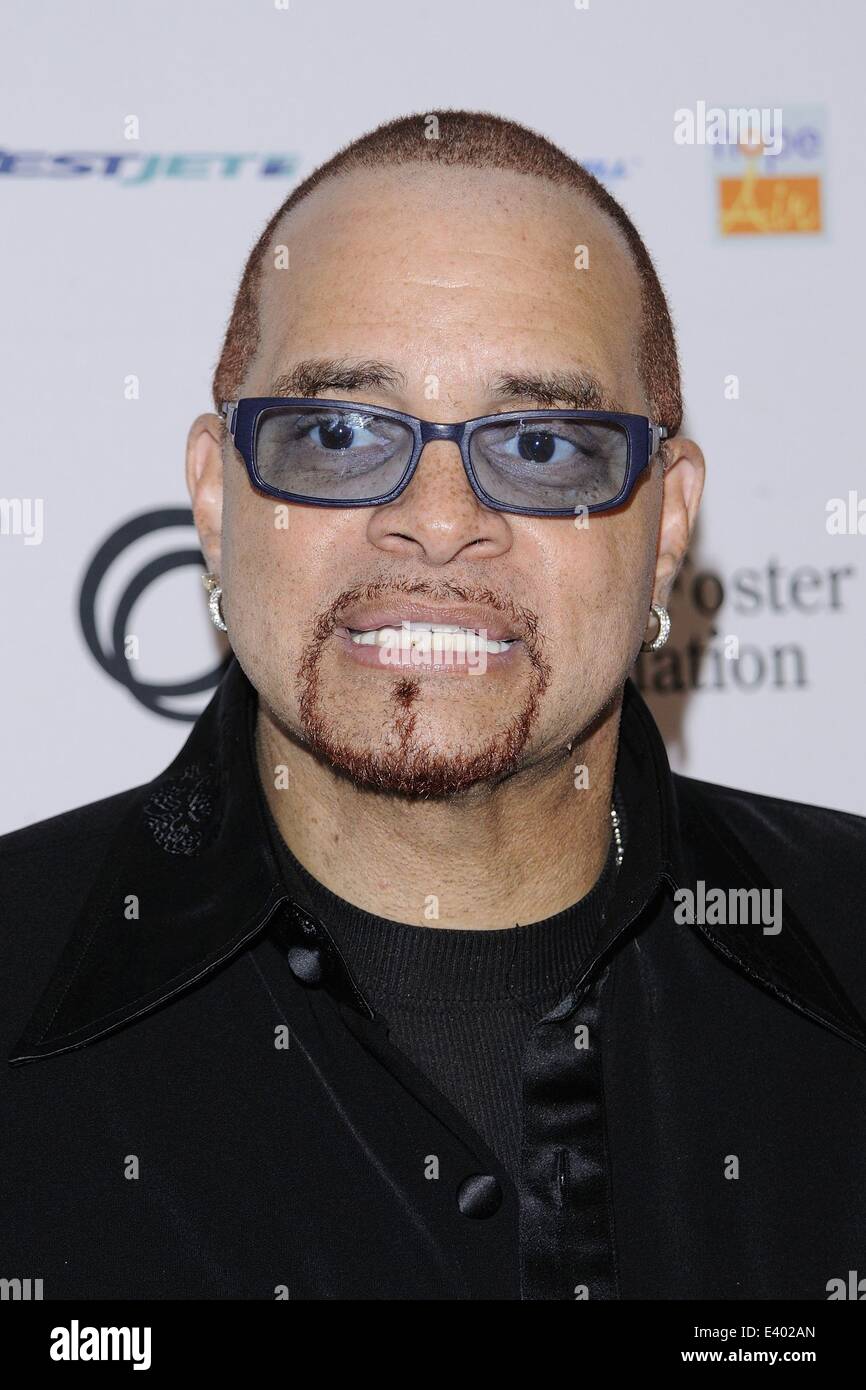 Arrival at the David Foster Foundation Miracle Concert at the Allstream ...