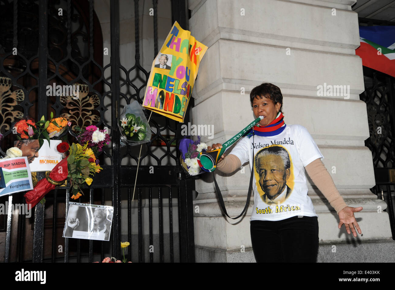 Tributes for Nelson Mandela are laid outside South Africa House ...