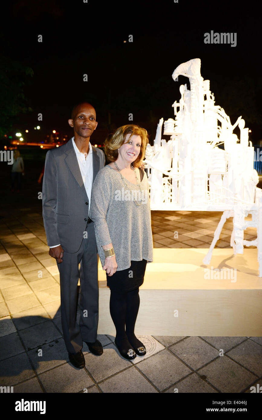 Victor Matthews' debut sculpture 'Garden' with the collaboration of ...