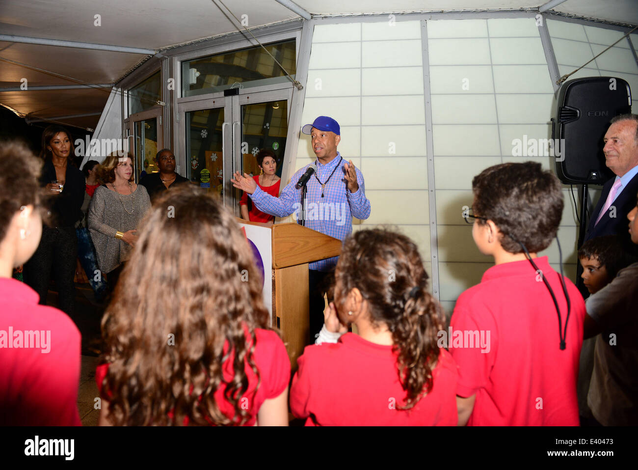 Victor Matthews' debut sculpture 'Garden' with the collaboration of ...