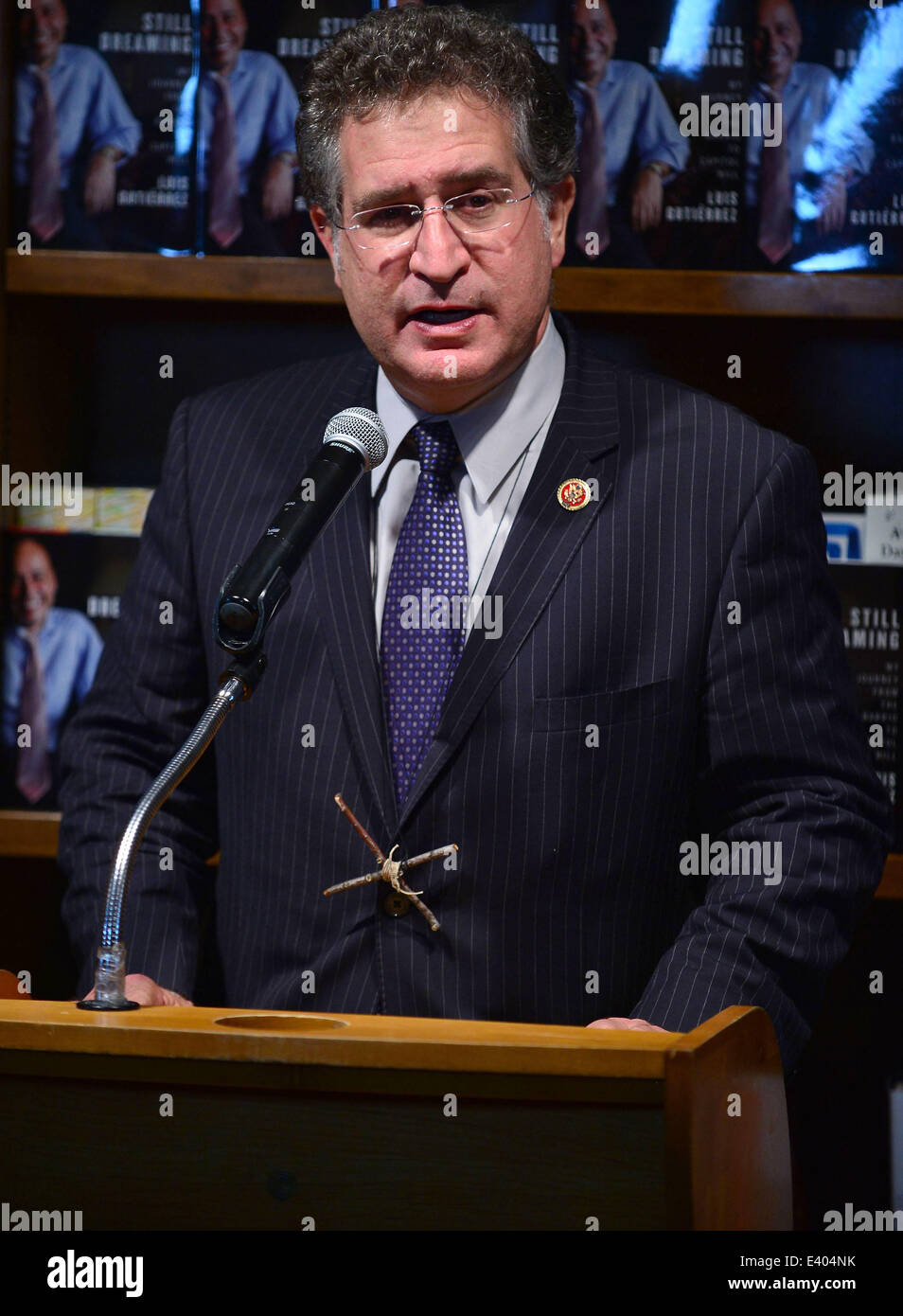 Joe gutierrez hi-res stock photography and images - Alamy