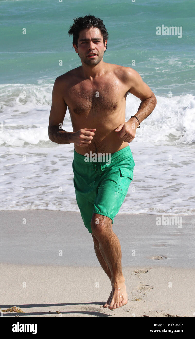 Adrian Grenier Body