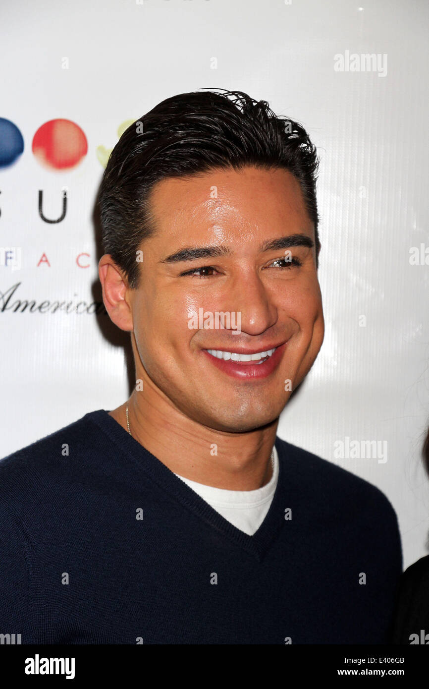 MARIO LOPEZ And The Bella Twins Host Sugar Factory's Town Square Grand ...