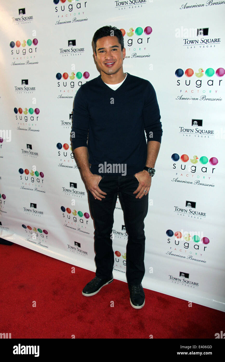 MARIO LOPEZ And The Bella Twins Host Sugar Factory's Town Square Grand ...