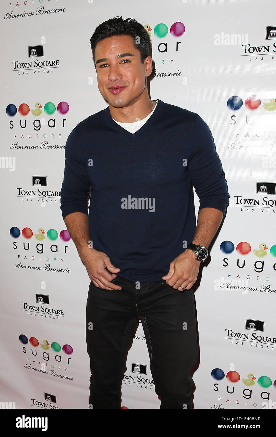 Mario Lopez and The Bella Twins Host Sugar Factory's Town Square Grand ...