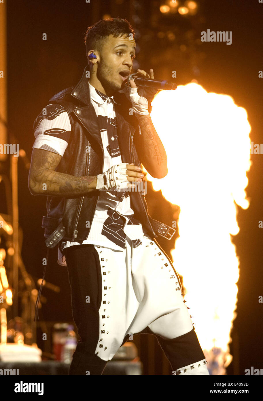 JLS performing live at The SSE Hydro as part of their 'JLS Goodbye ...