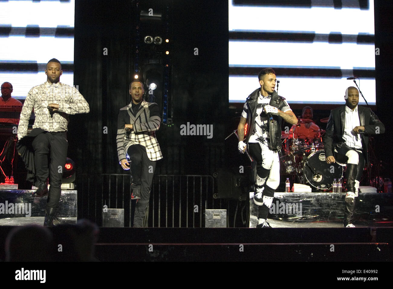 JLS performing live at The SSE Hydro as part of their 'JLS Goodbye ...