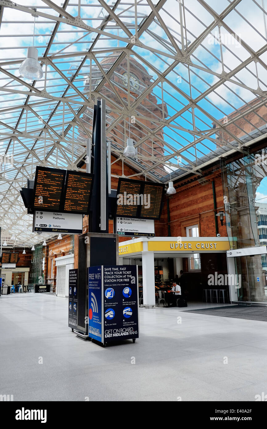 Railway station interior hi-res stock photography and images - Alamy