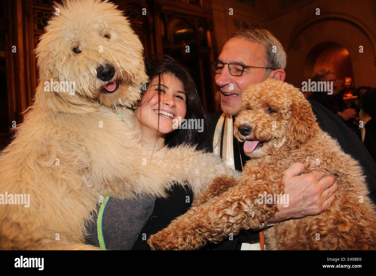 Cindy Adams hosts the 5th Annual Blessing of the Animals at Christ ...