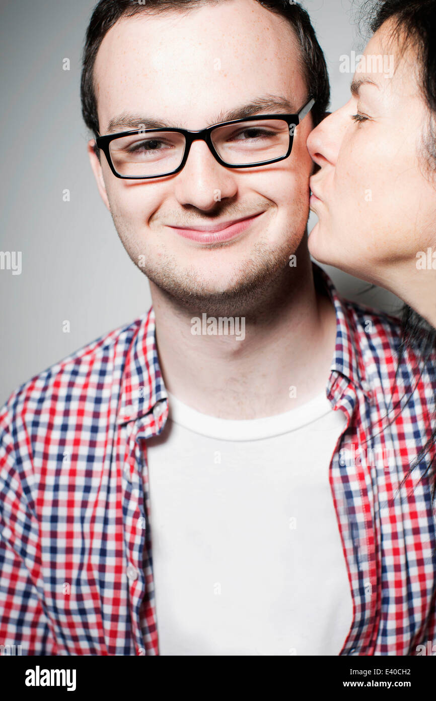 College kiss hi-res stock photography and images - Alamy