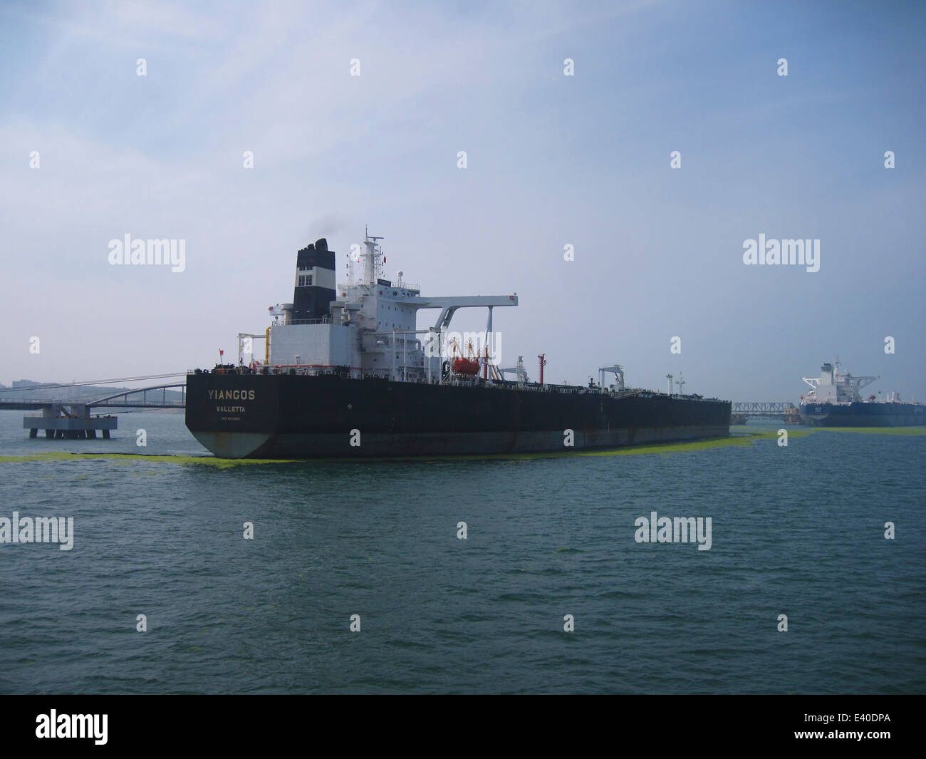 Port of qingdao hi-res stock photography and images - Alamy