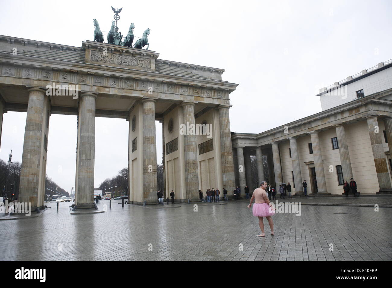 New Tutu-photo shooting at Brandenburger Tor with Bob and Linda Carey ...