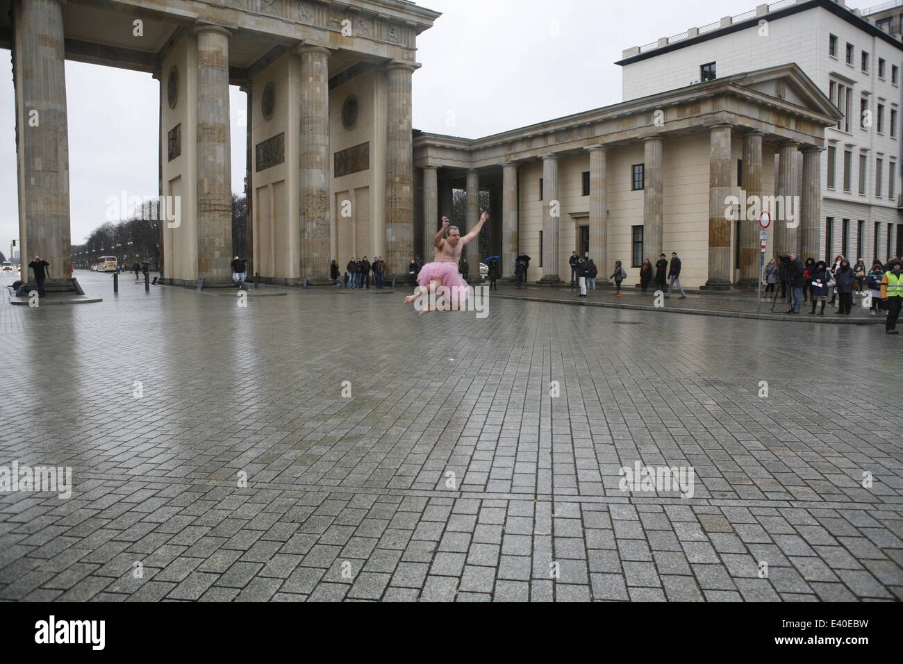 New Tutu-photo shooting at Brandenburger Tor with Bob and Linda Carey ...