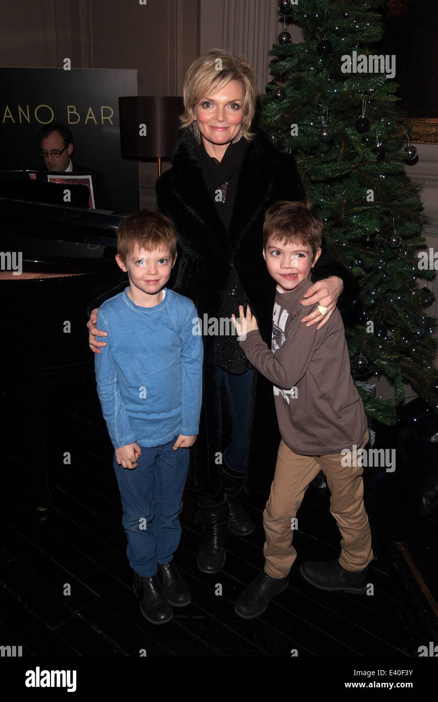 'Aladdin' celebrity press night held at the New Wimbledon Theatre ...