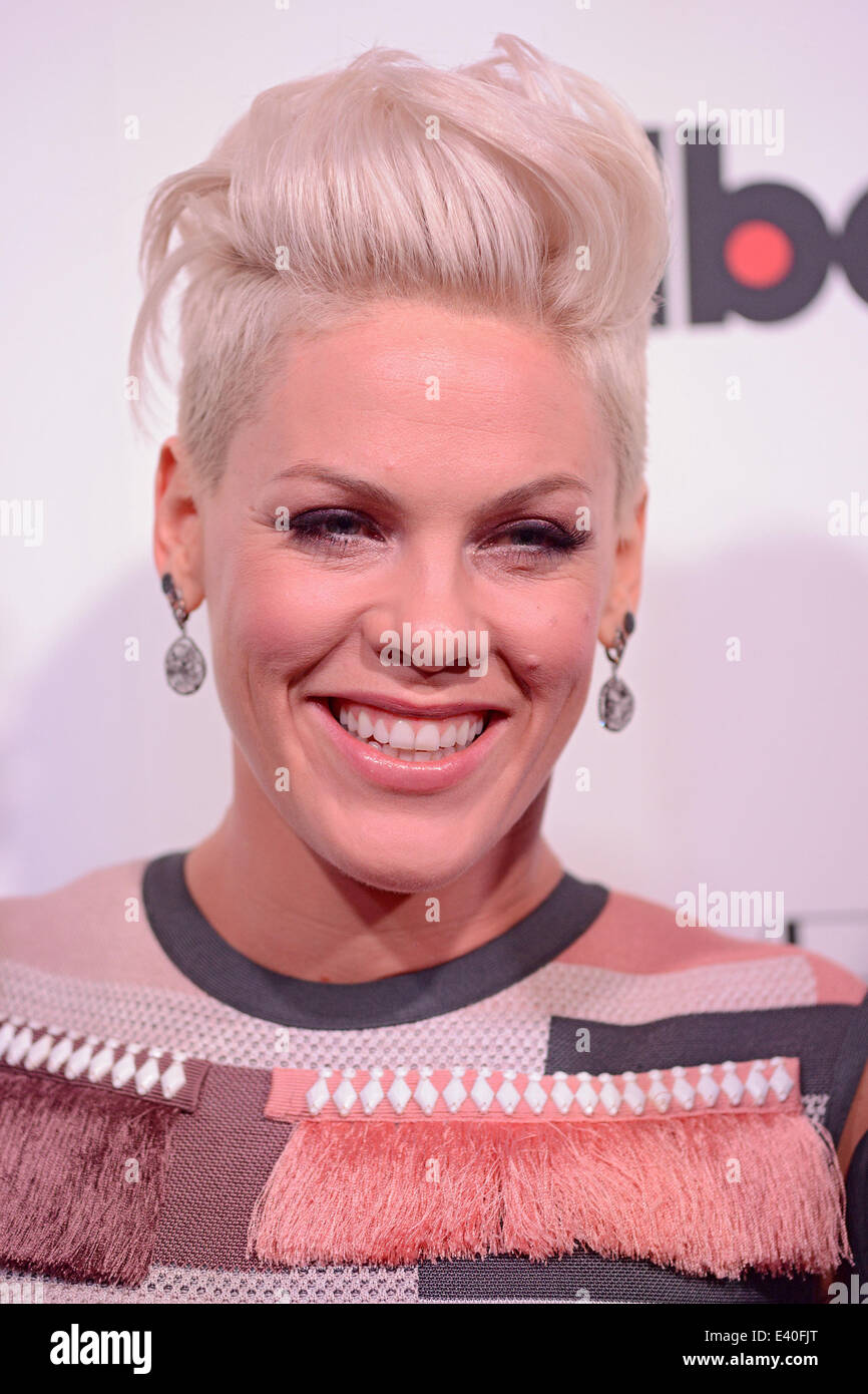 Billboard's "Women in Music 2013" - Red Carpet Arrivals Featuring: Pink ...