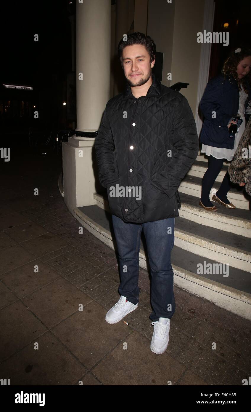 Press night for 'Aladdin' at the New Wimbledon Theatre - Arrivals ...