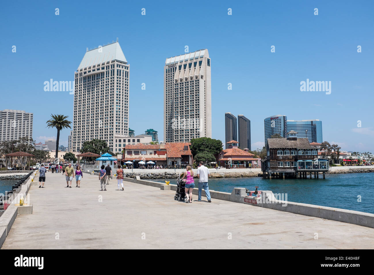 Pier Cafe, Seaport Village, San Diego, California, USA Stock Photo - Alamy