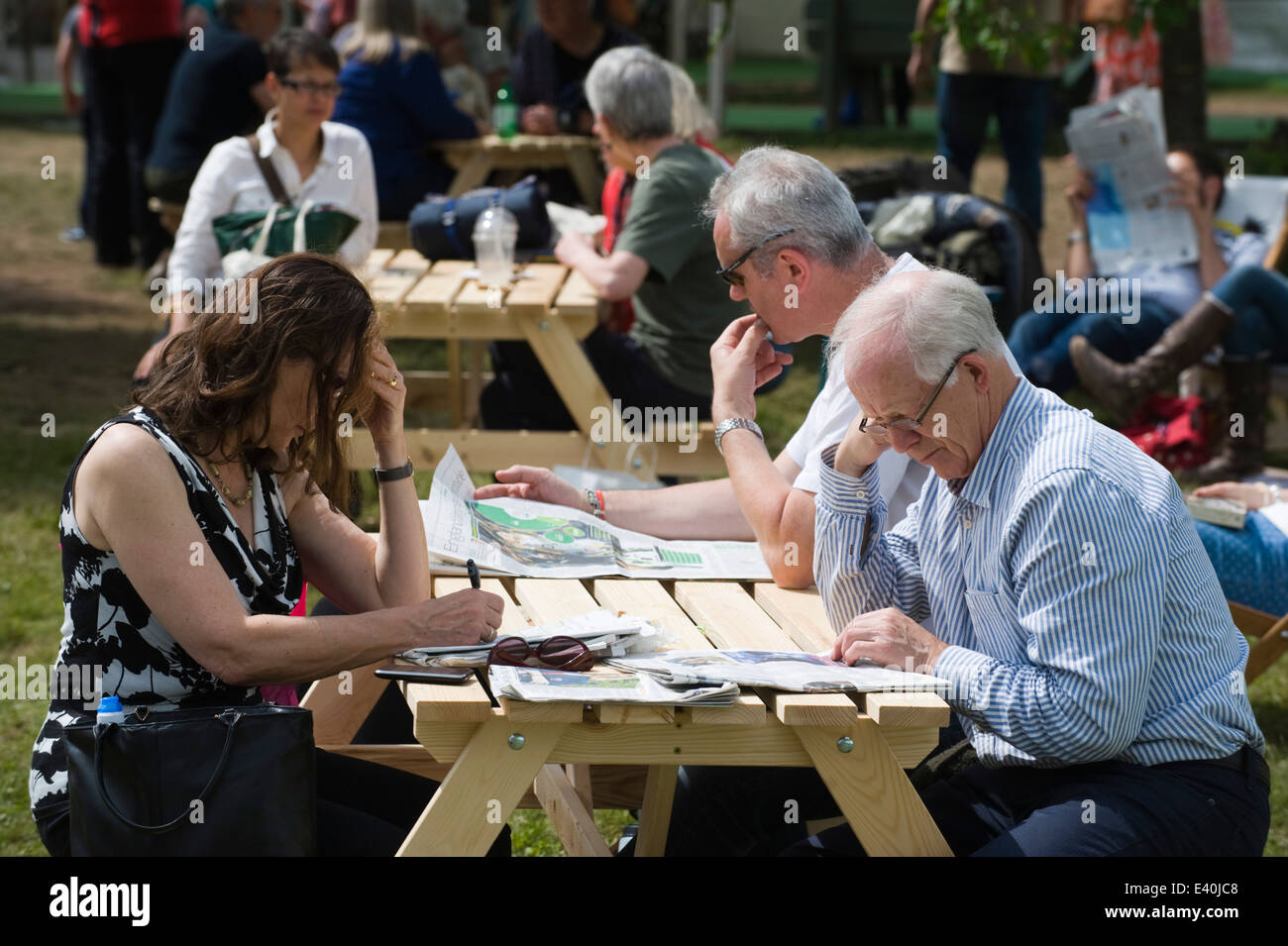 Hay benches hi-res stock photography and images - Alamy